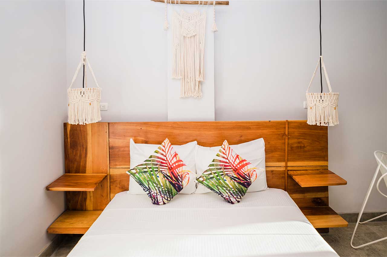 Beachfront Queen Room Room - Alive Beach House